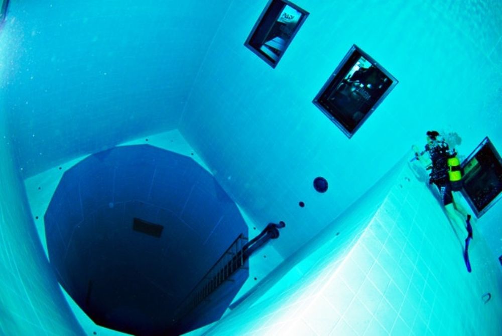 Nemo 33, η πιο βαθιά πισίνα στον κόσμο (video) - Onsports.gr